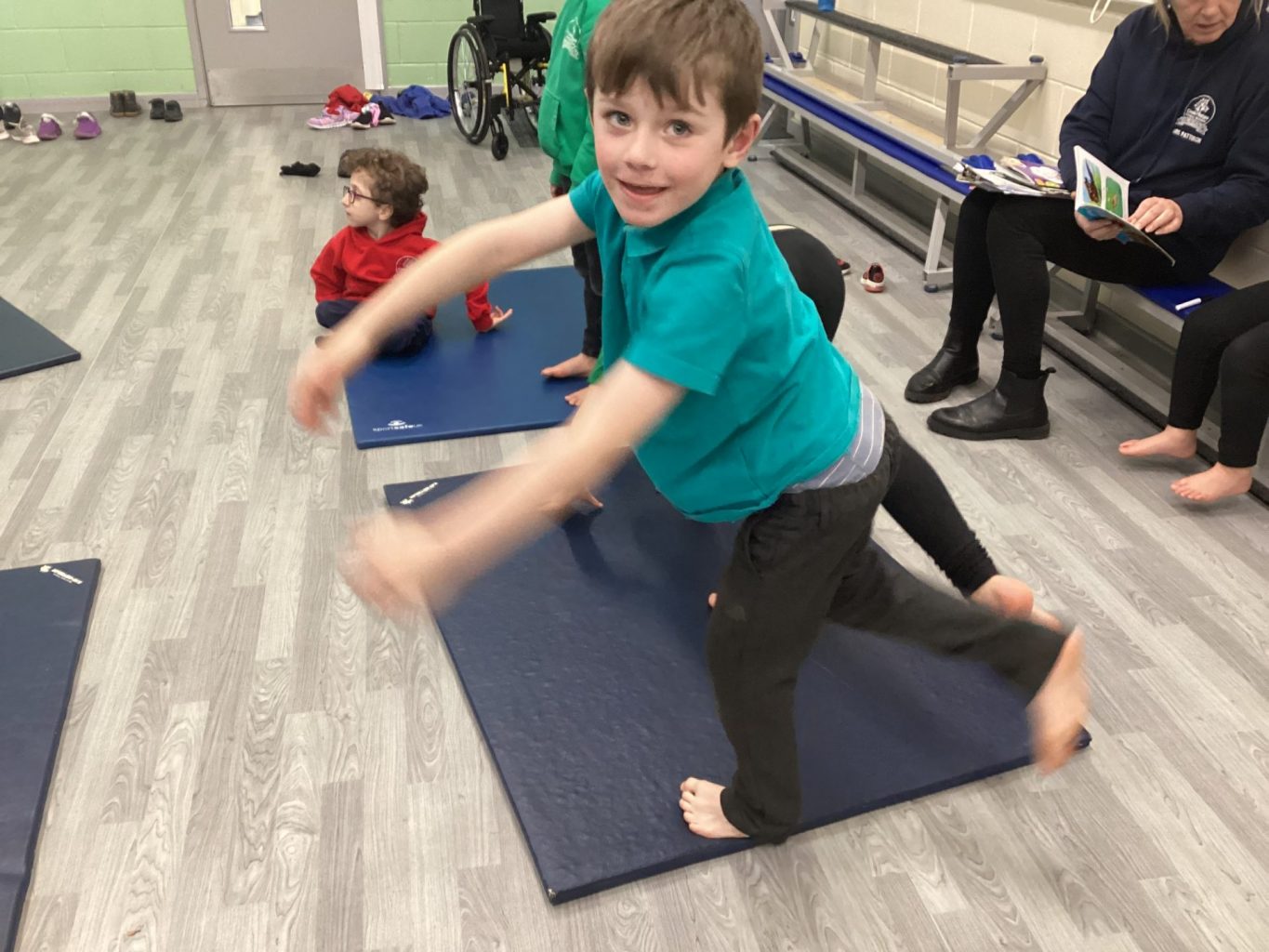 KS1 - Class 3 - PE - Cookridge Primary