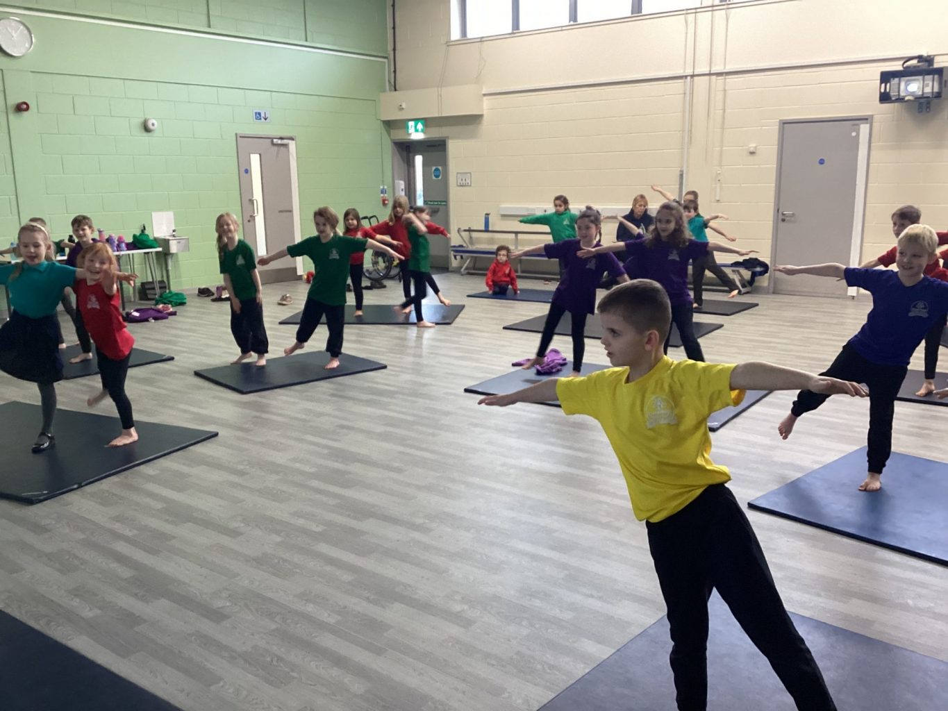 KS1 - Class 3 - PE - Cookridge Primary